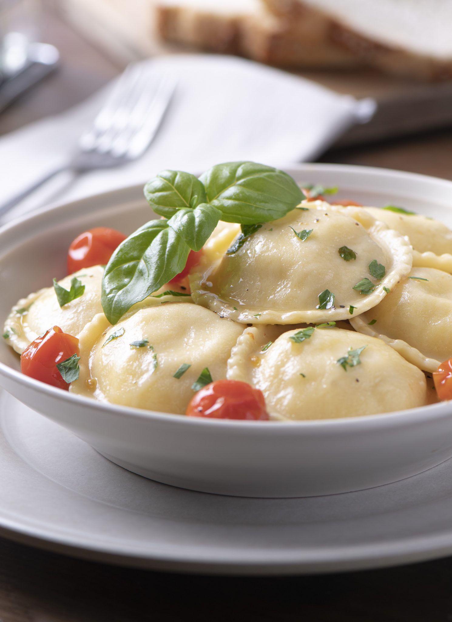 Jumbo Round Broccoli Rabe & Fresh Mozzarella Ravioli – New York Ravioli ...